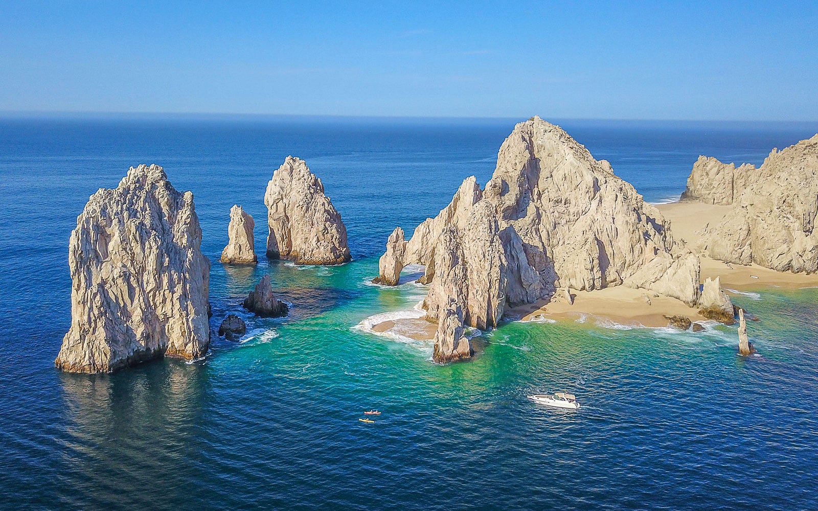 Best Swimmable Beaches in Cabo San Lucas